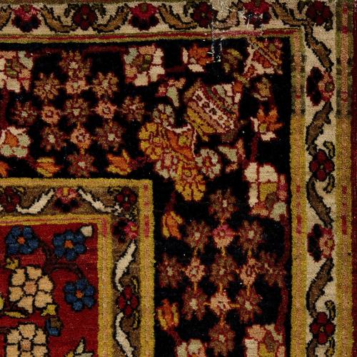 Antique Isfahan Persian prayer rug | Mayfair Gallery